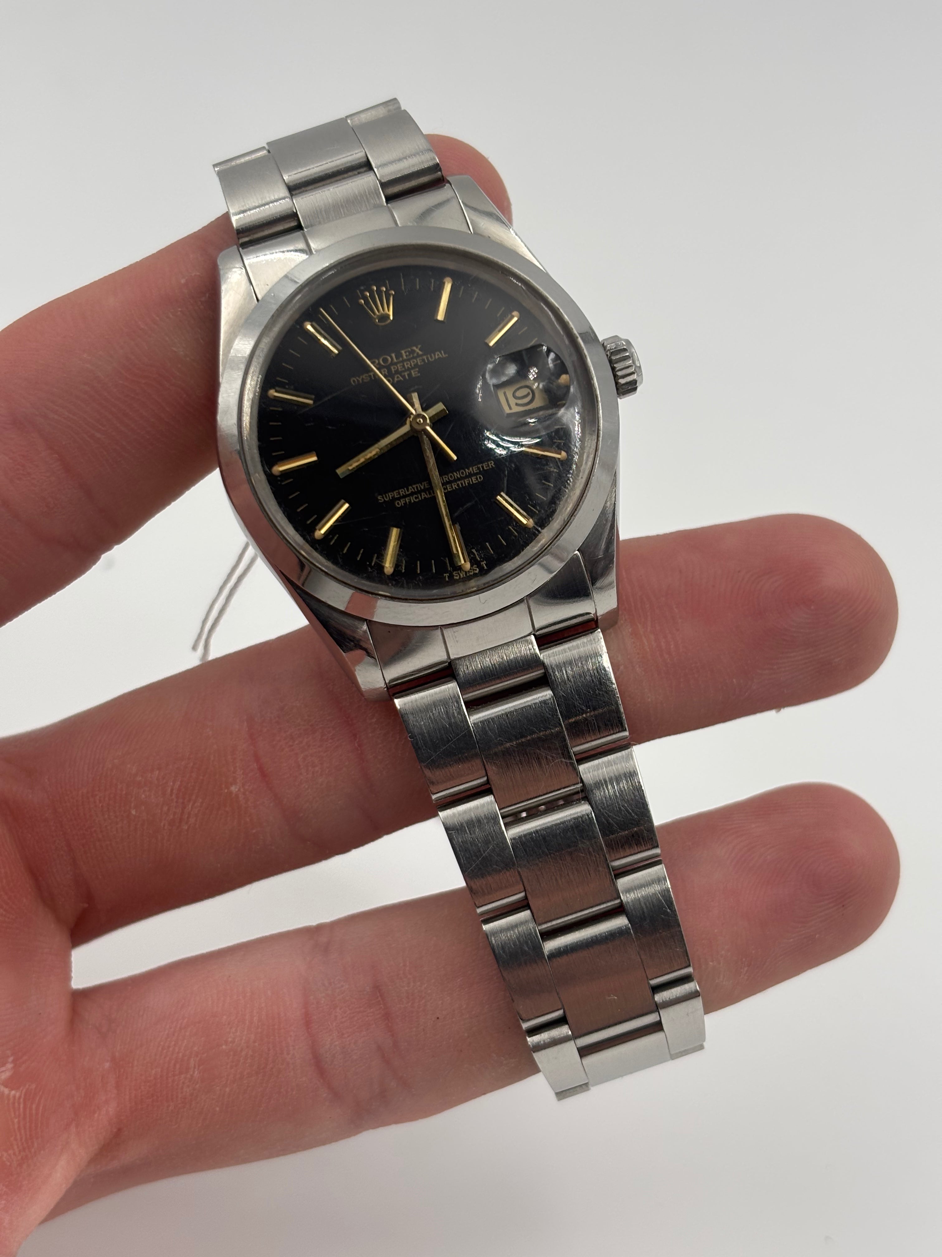 Rolex Oyster Perpetual Date 34mm Black Dial Oyster Bracelet 15000 – Vookum